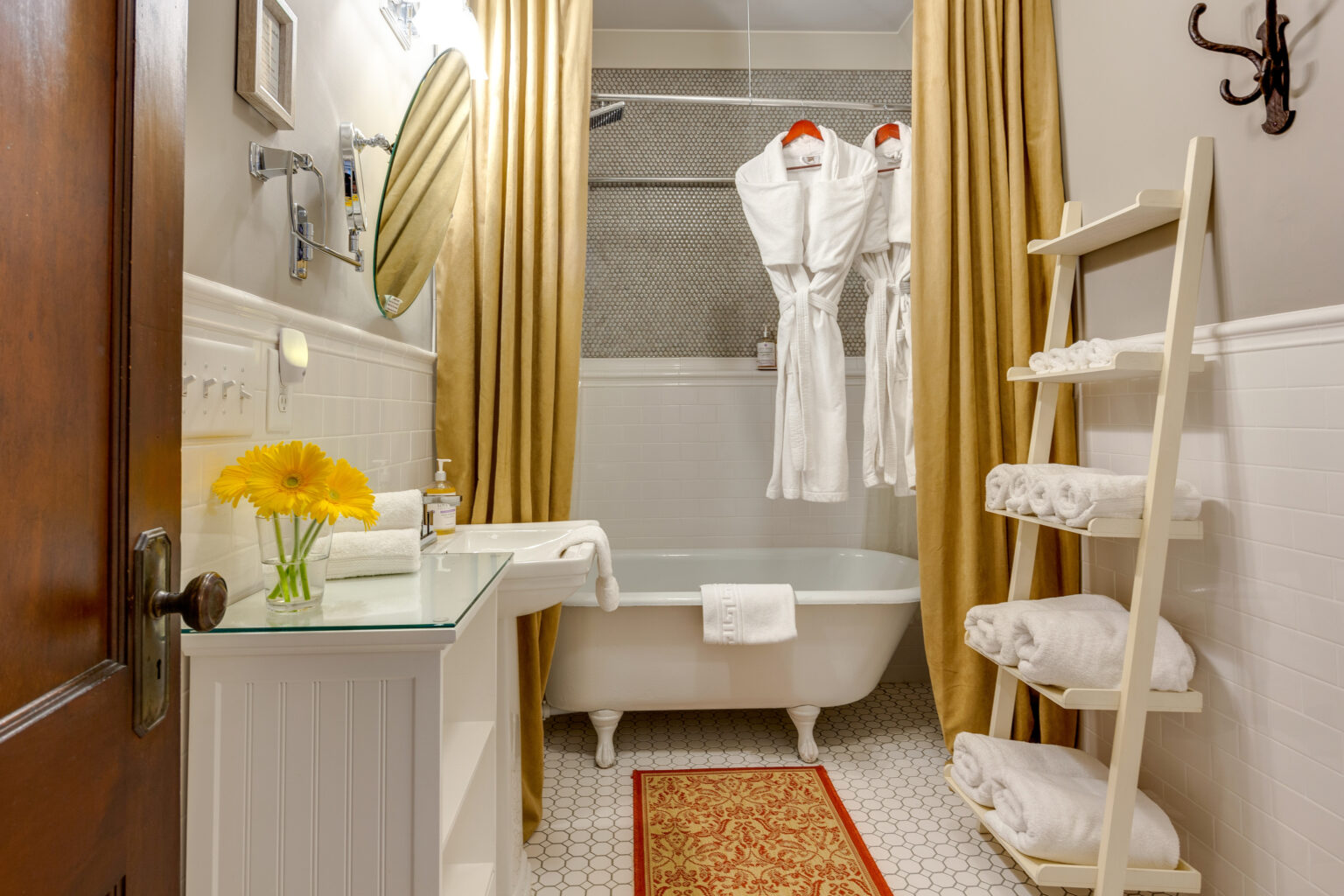 Reservations - Caroline House Nashville